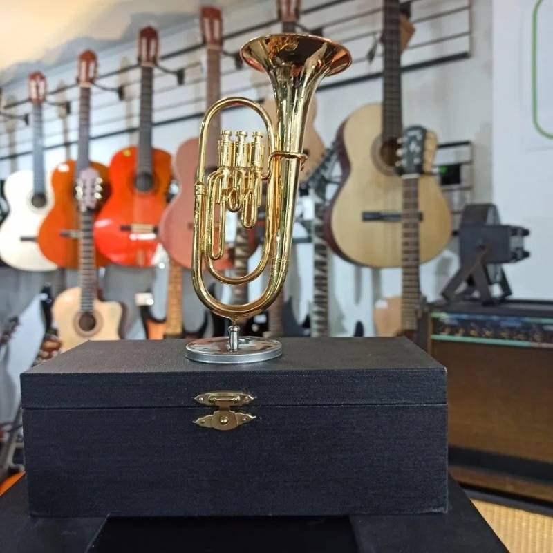 MINI TUBA (ADORNO) A04S DORADA 1/4 + ESTUCHE