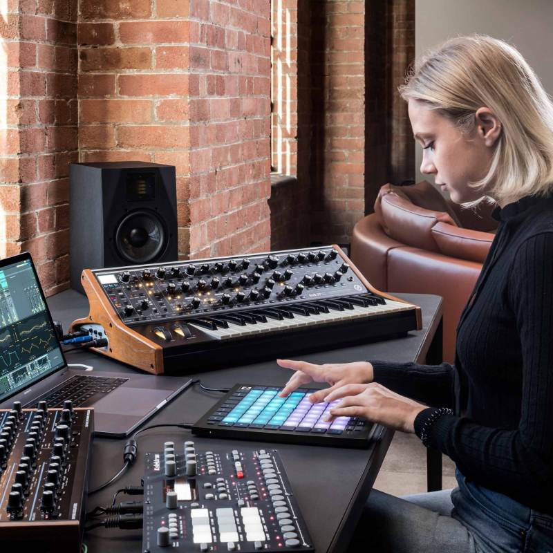 CONTROLADOR MIDI NOVATION LAUNCHPAD PRO MK3